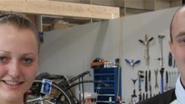 Cykler hjælper udsatte unge | Nordjylland | DR