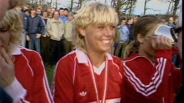 Lone Smidt Nielsen er århundredets danske kvindespiller | Fodbold | DR