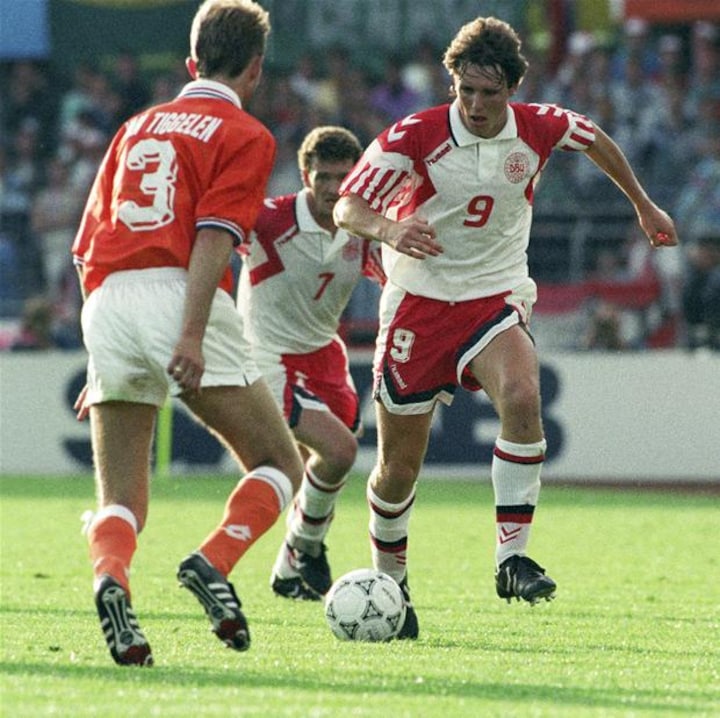 EM1992-retro: Danmark i finalen efter straffespark | Sport | DR