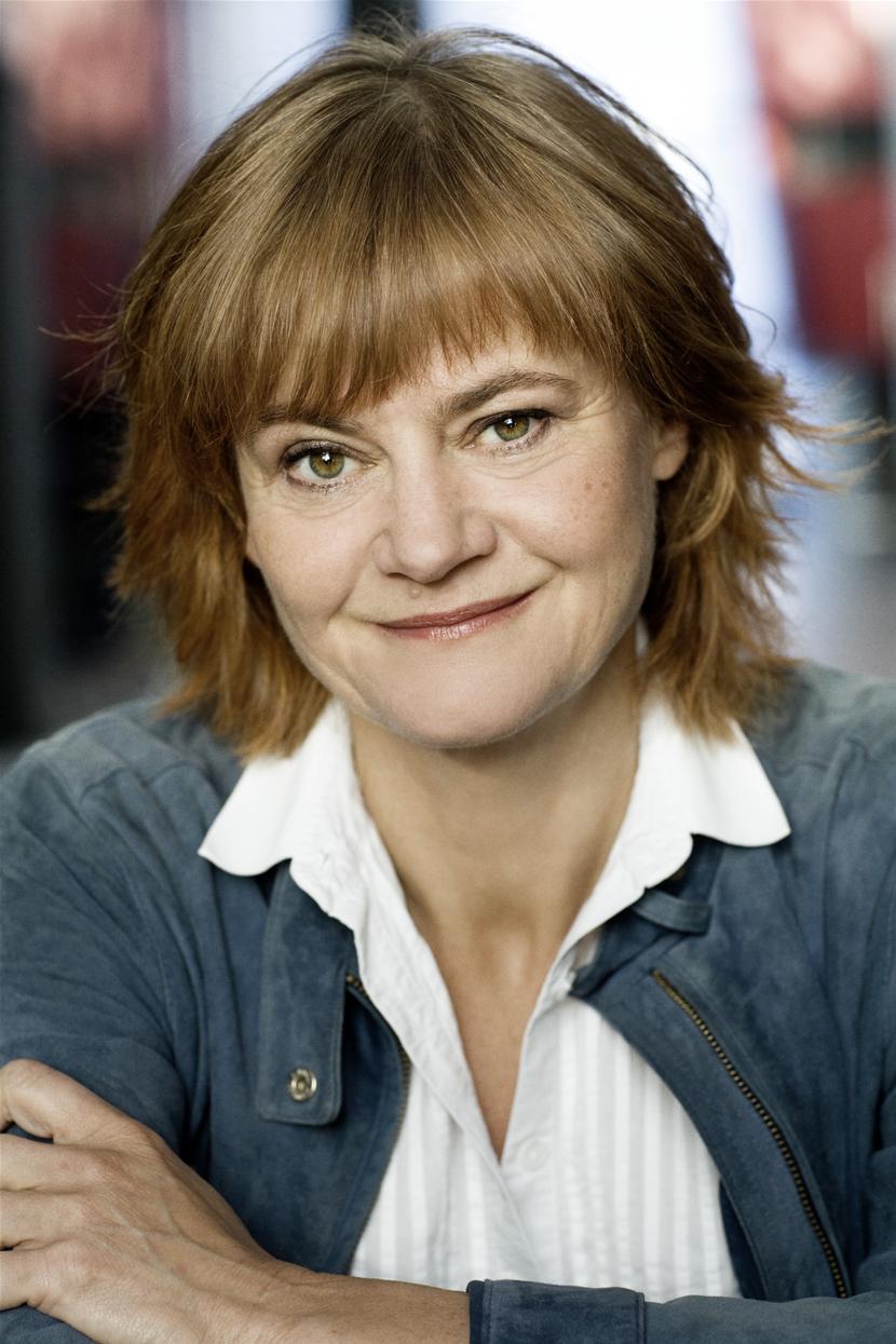 Sarah Lund kommer også som bog i Danmark | Presse | DR