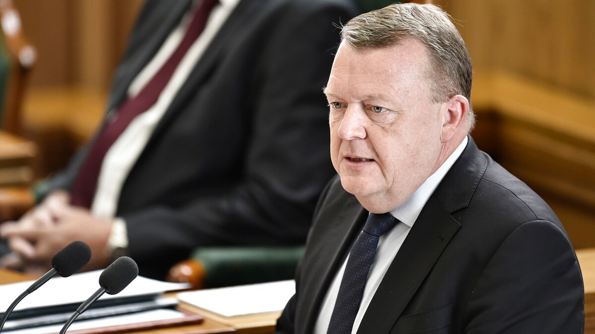 Regeringen udpeger "tre vise mænd" i kampen mod ghettoer | Politik | DR