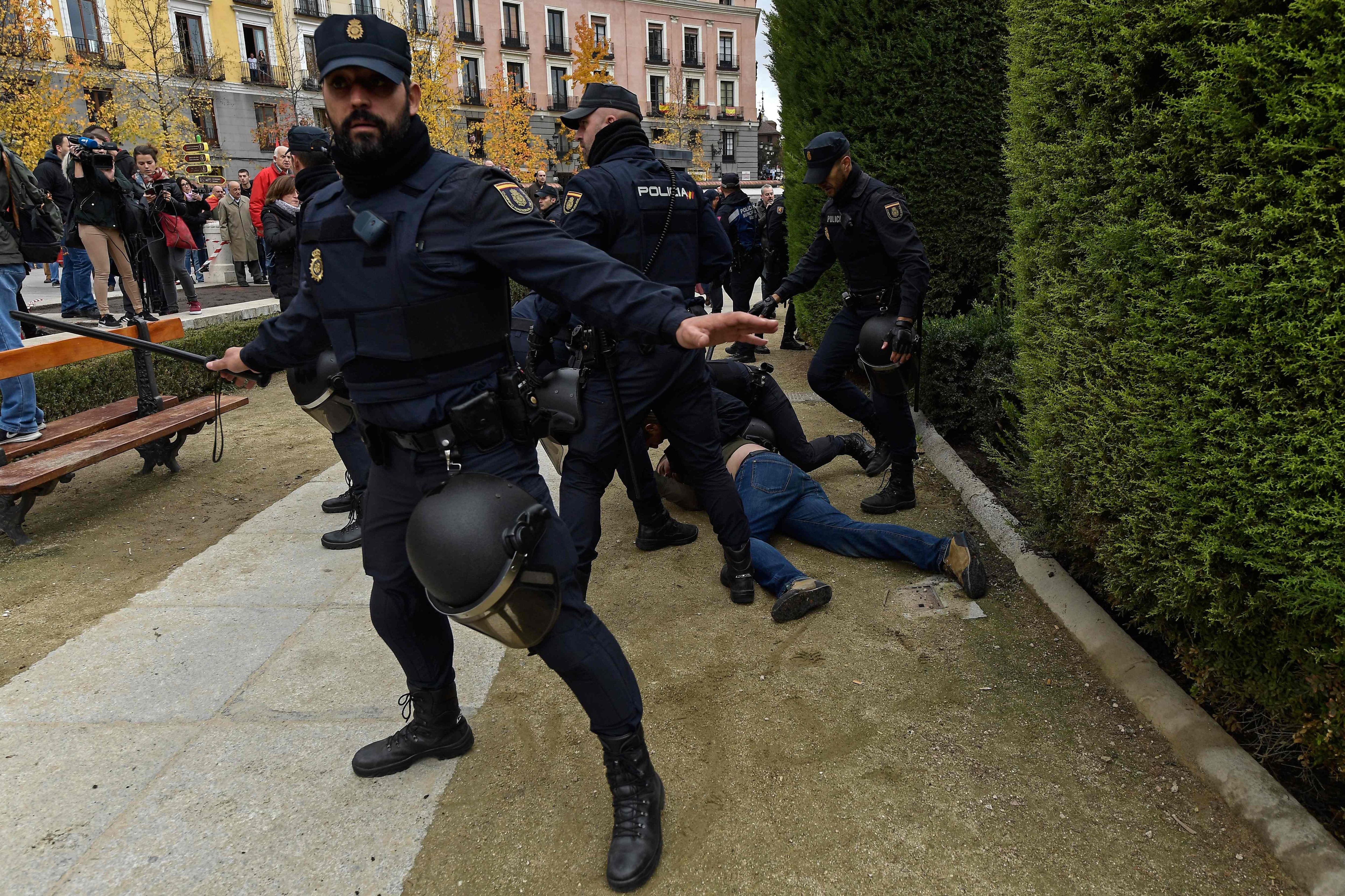 Demonstrationer i Madrid: Franco spøger stadig i Spanien | Udland | DR
