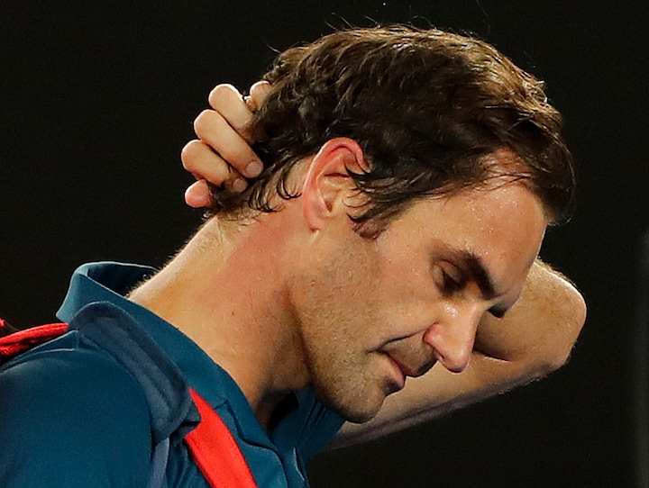 Roger - over and out! Federer slået af 20-årig græker | Tennis | DR