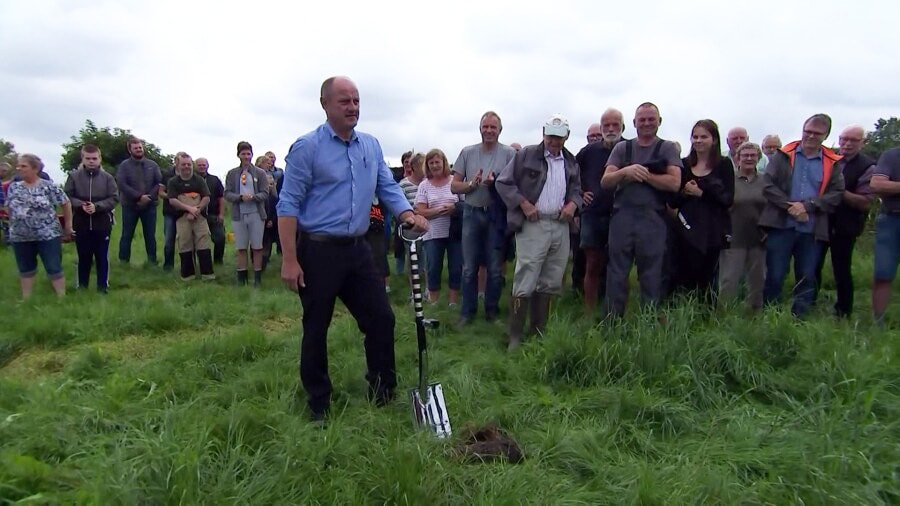 Søer, sumpe og enge på størrelse med 800 fodboldbaner: Landmænd går ...