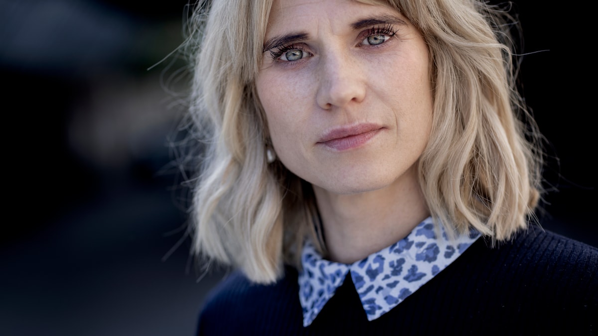 Uden internet og i hemmelighed skrev journalist Findsen-bog: Sådan ...