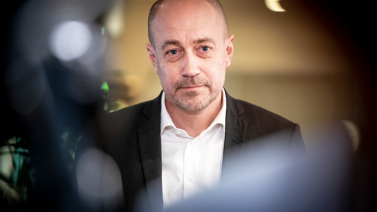 Heunicke vender på en tallerken: Suspenderer omstridt vejledning om ...
