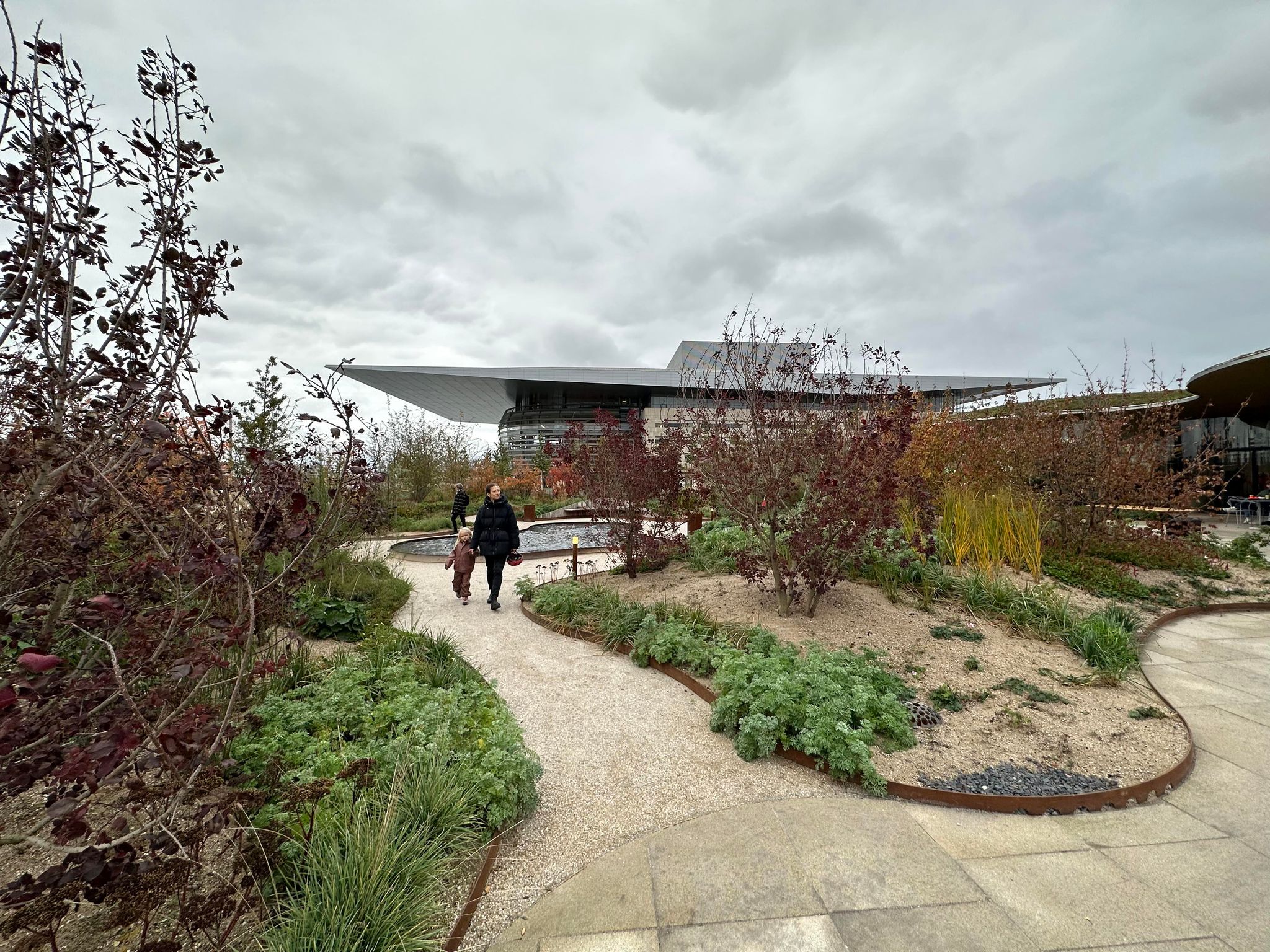 I dag åbner den nye park Operaparken ved Københavns Havn | Nyheder | DR