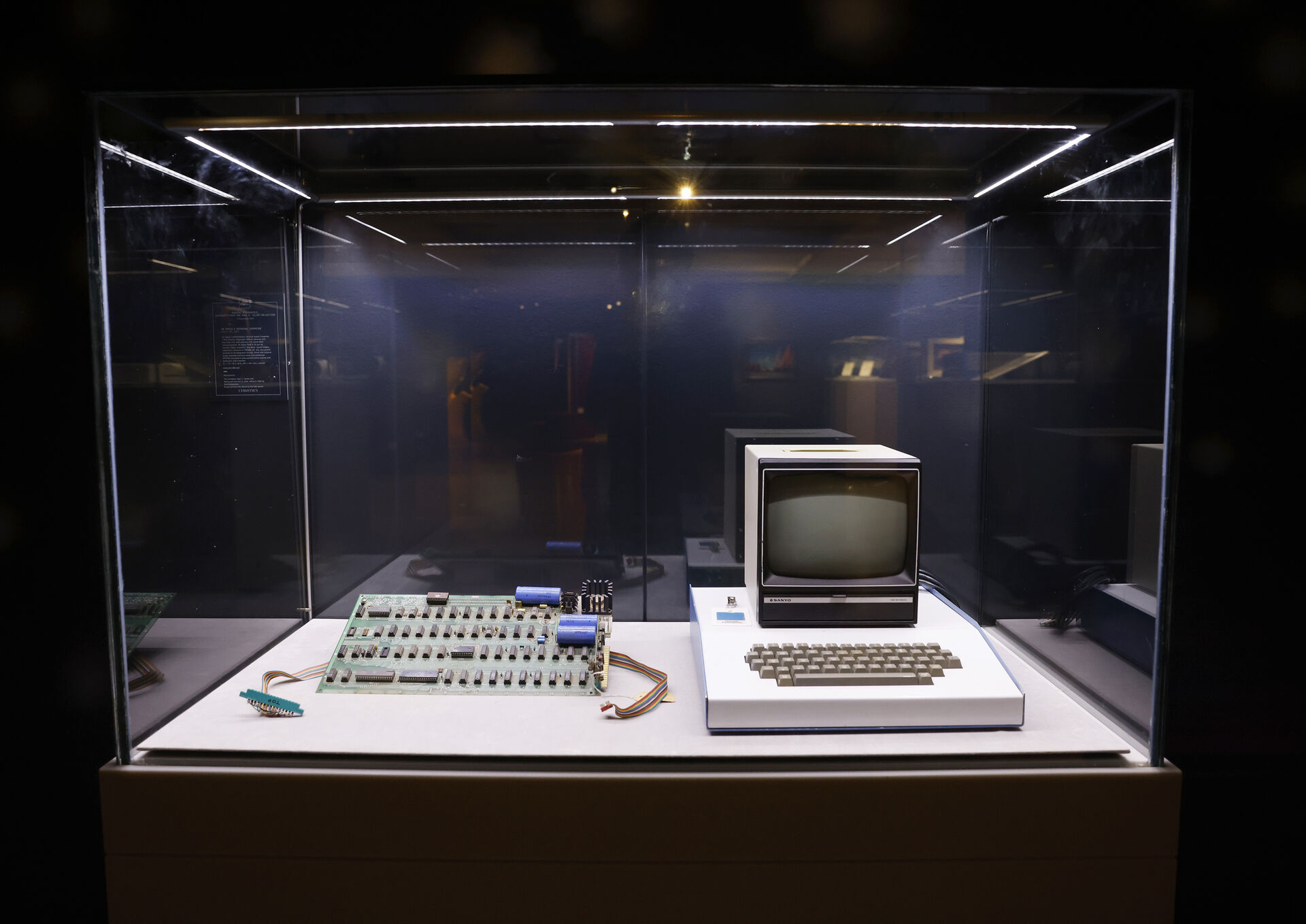 Apple-computer fra Steve Jobs' eget skrivebord kommer nu på auktion ...