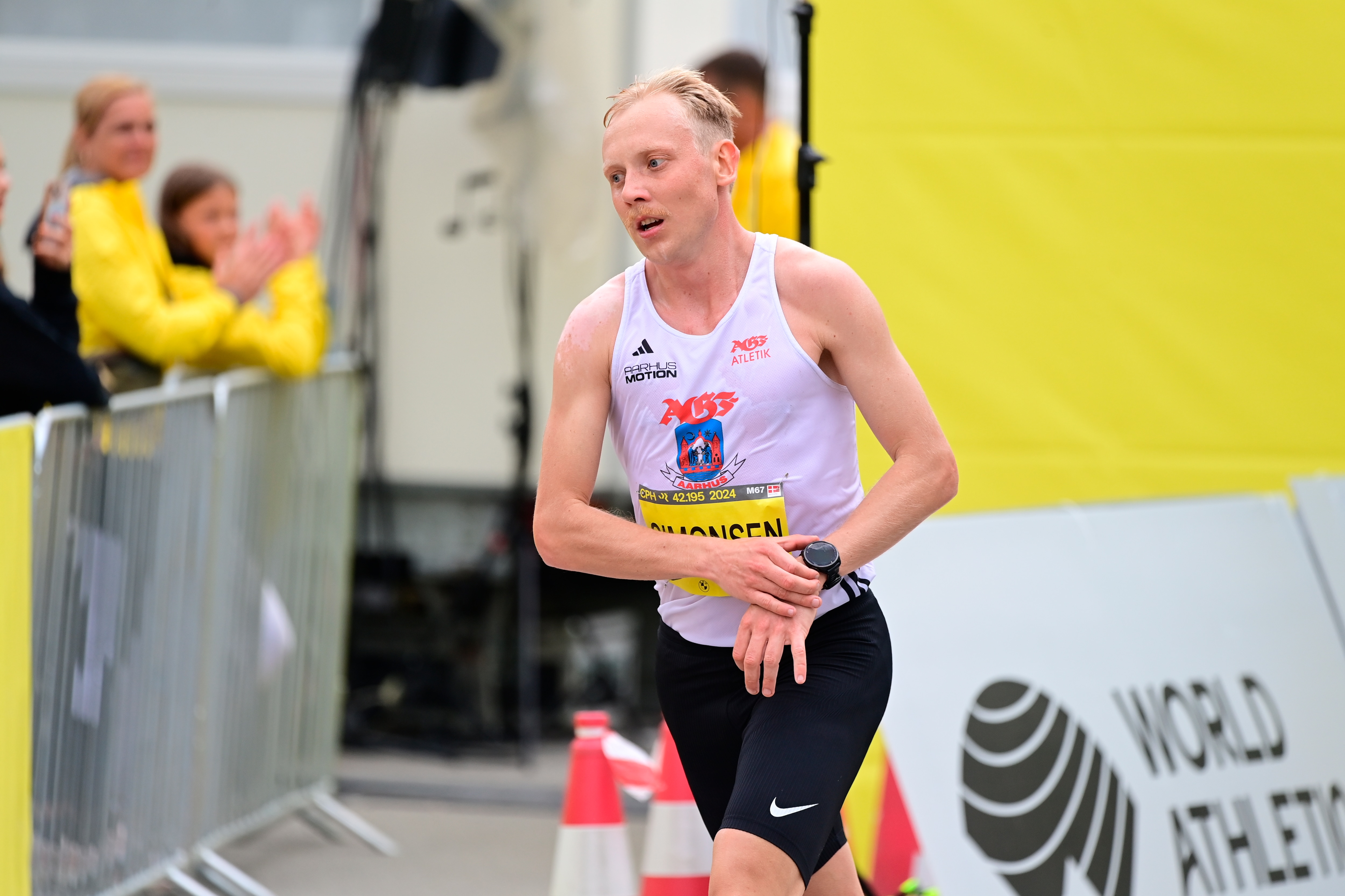 Eksperiment på løbebanen: Hvem kan følge Danmarks nye maratonstjerne ...