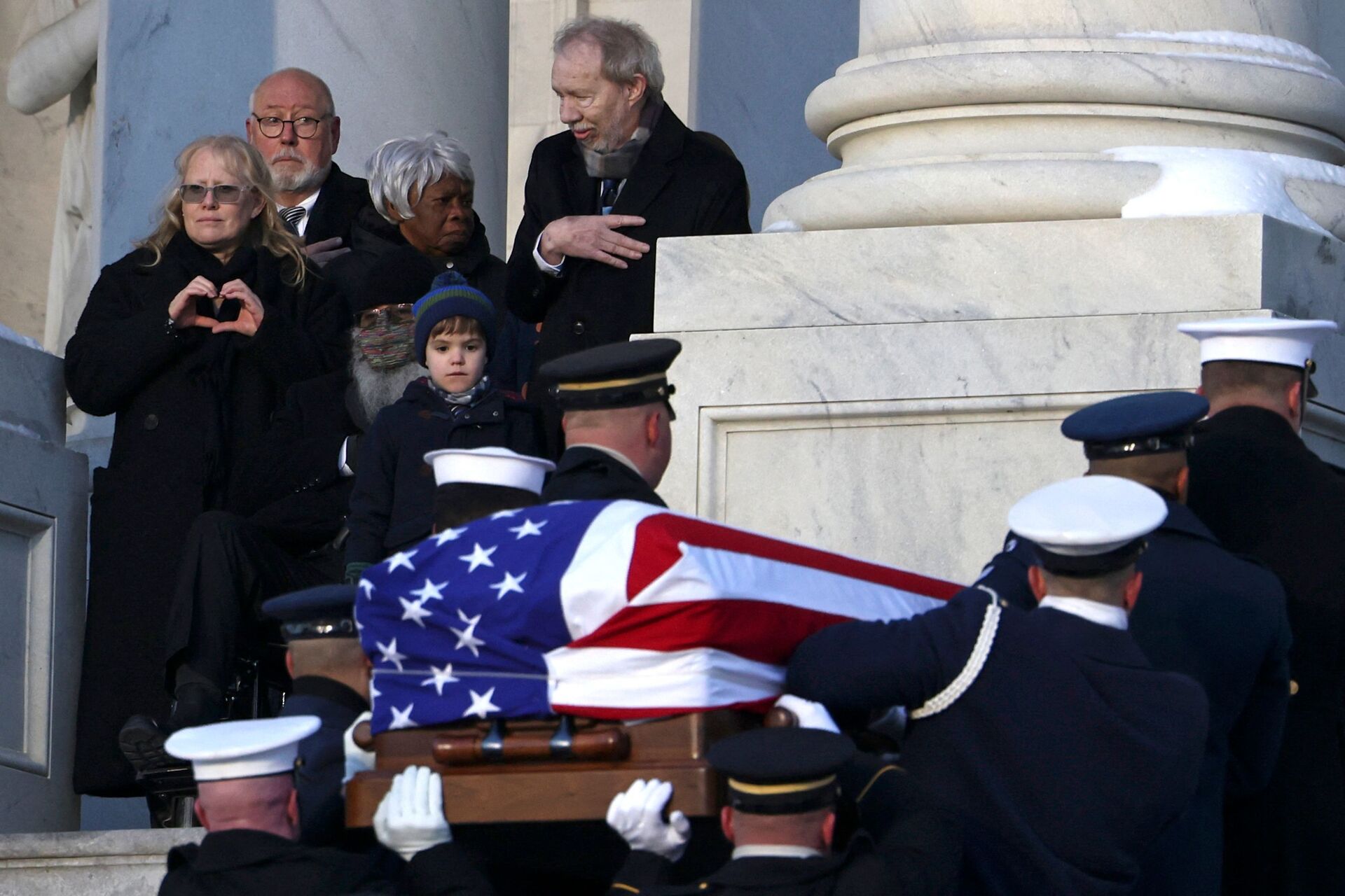 Jimmy Carters kiste placeret i Kongressen frem til statsbegravelse ...