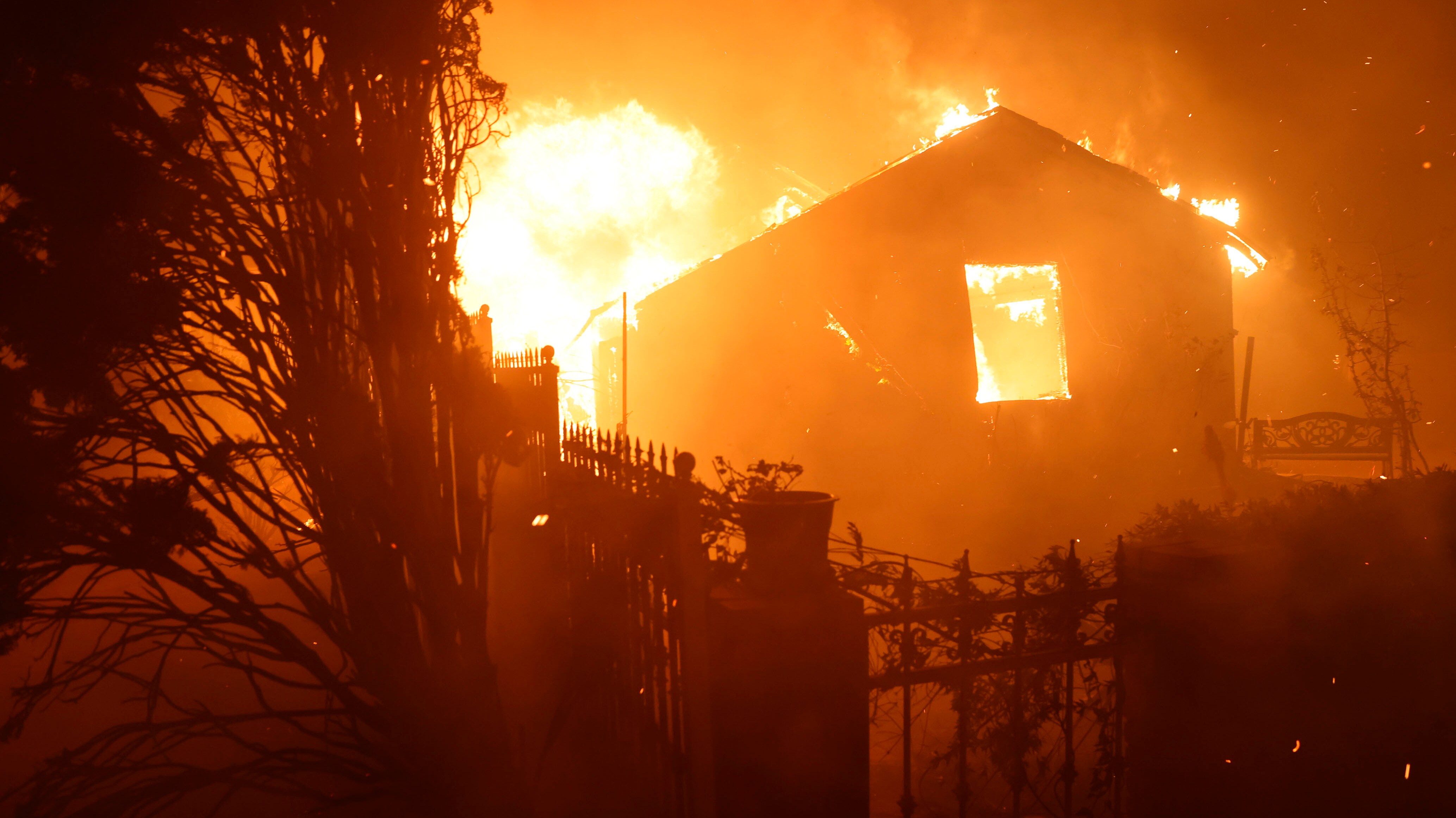 'Det er en apokalypse': DR møder håbløshed i Los Angeles | Udland | DR