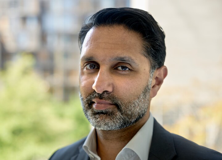 DR uddeler Rosenkjærprisen til debattøren Imran Rashid | Nyheder | DR