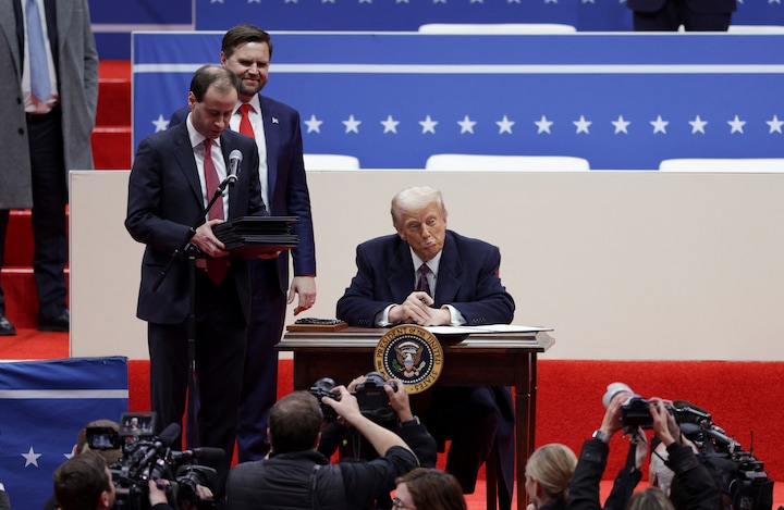 Trump trækker formelt USA ud af Paris-aftalen - igen | Nyheder | DR