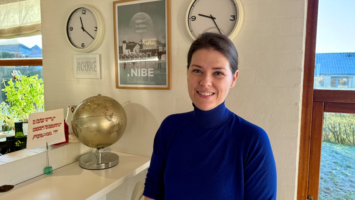 Pinlig over Trump: Karina holder sig tilbage med sin amerikanske ...