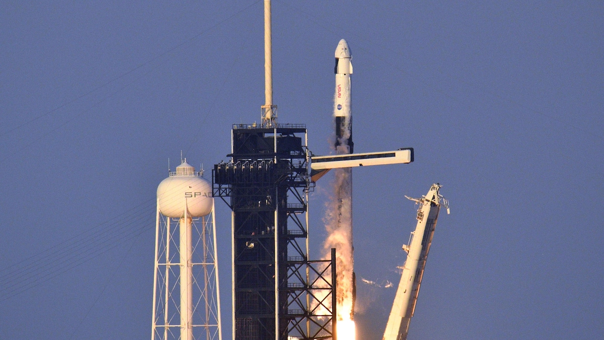 SpaceX-kapsel er ankommet til ISS: To astronauter skal hjem efter ...