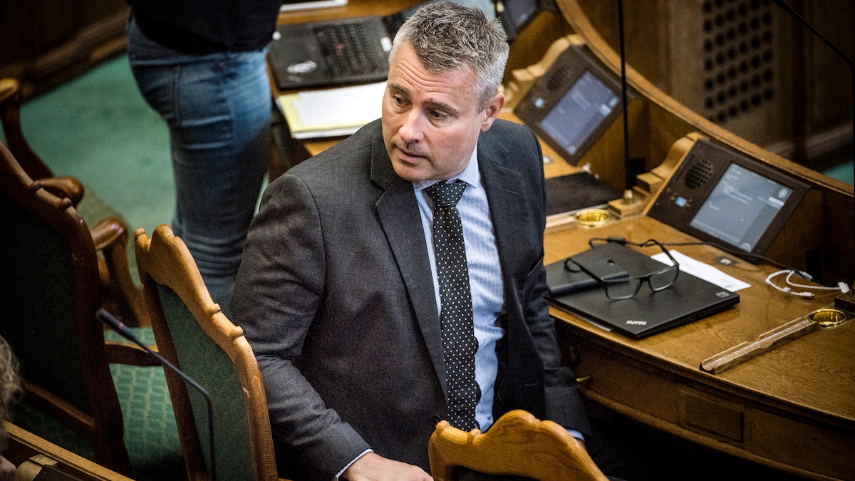 Politisk analytiker om Sass Larsen: 'Det er ekstremt dramatisk ...