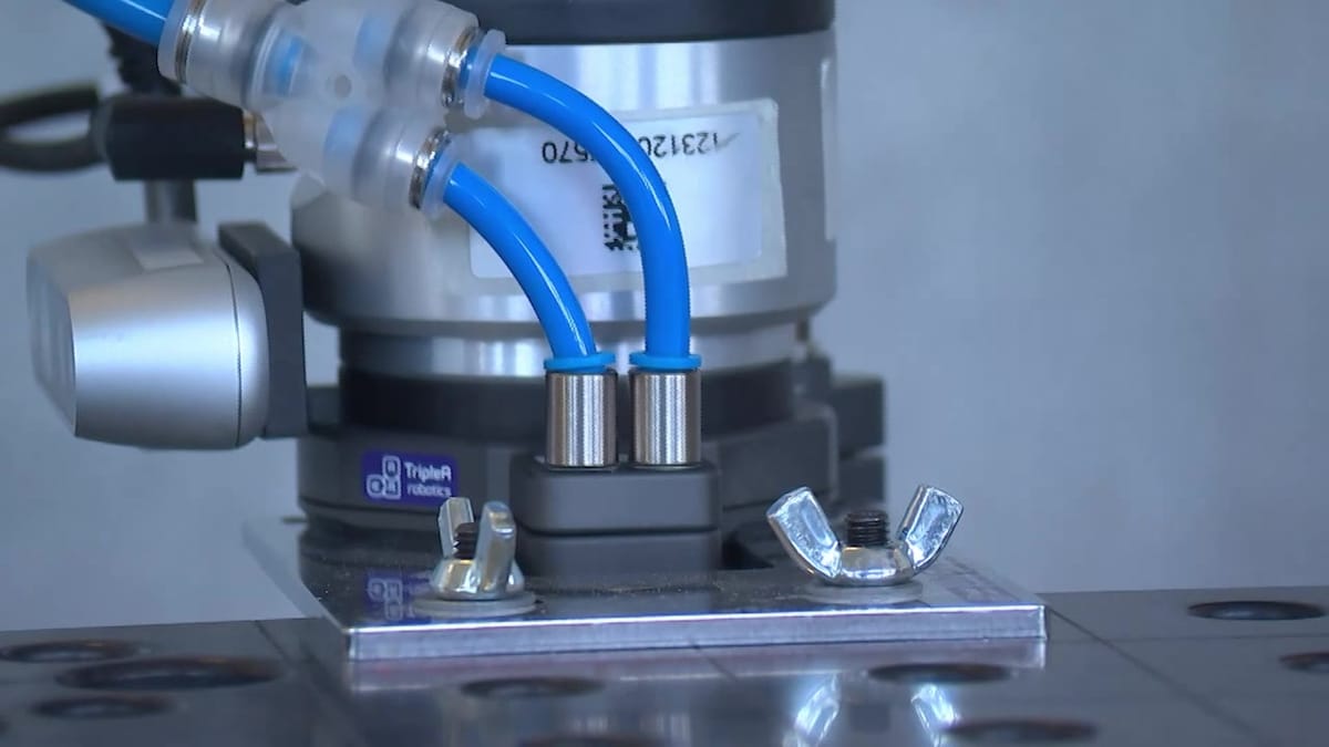 Fra skrot til robot: Danskere opfinder løsninger til genoplivning af ...