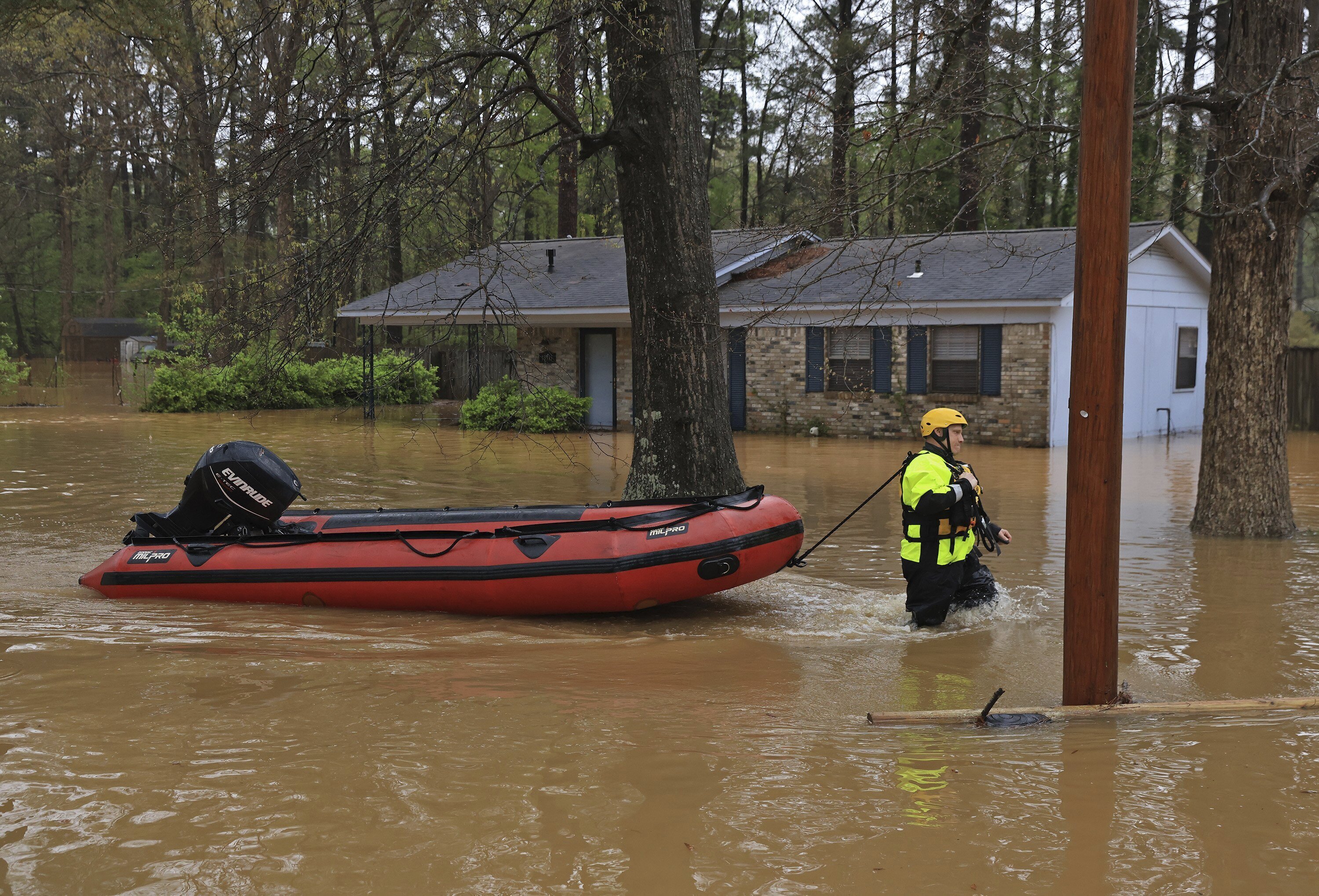 Voldsomt vejr i USA koster mindst 16 mennesker livet | Nyheder | DR
