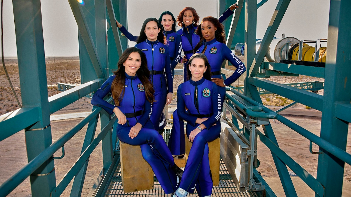 Katy Perry og fem andre kvinder skal i dag en tur i rummet ombord på ...