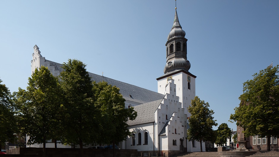 Robotkameraer i Aalborg Domkirke sikrer DR-seere gudstjenester alle ...