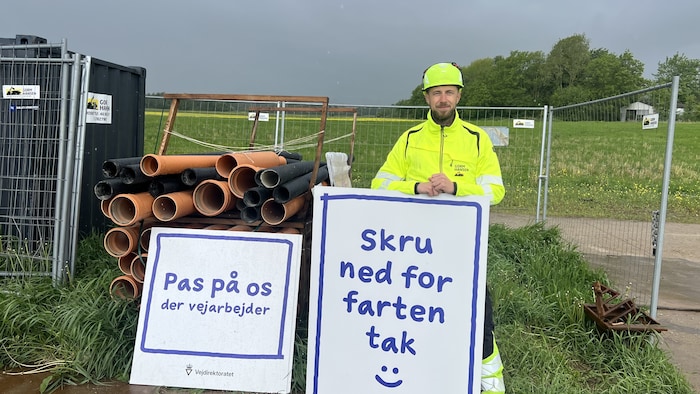 Vejdirektoratet lancerer kampagne for at hjælpe vejarbejdere | Nyheder | DR