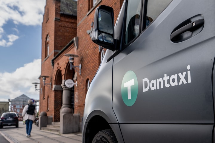 Uber har købt Danmarks største taxaselskab | Indland | DR