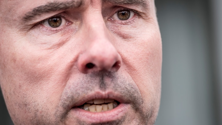 Henrik Sass Larsen tiltalt i straffesag | DR