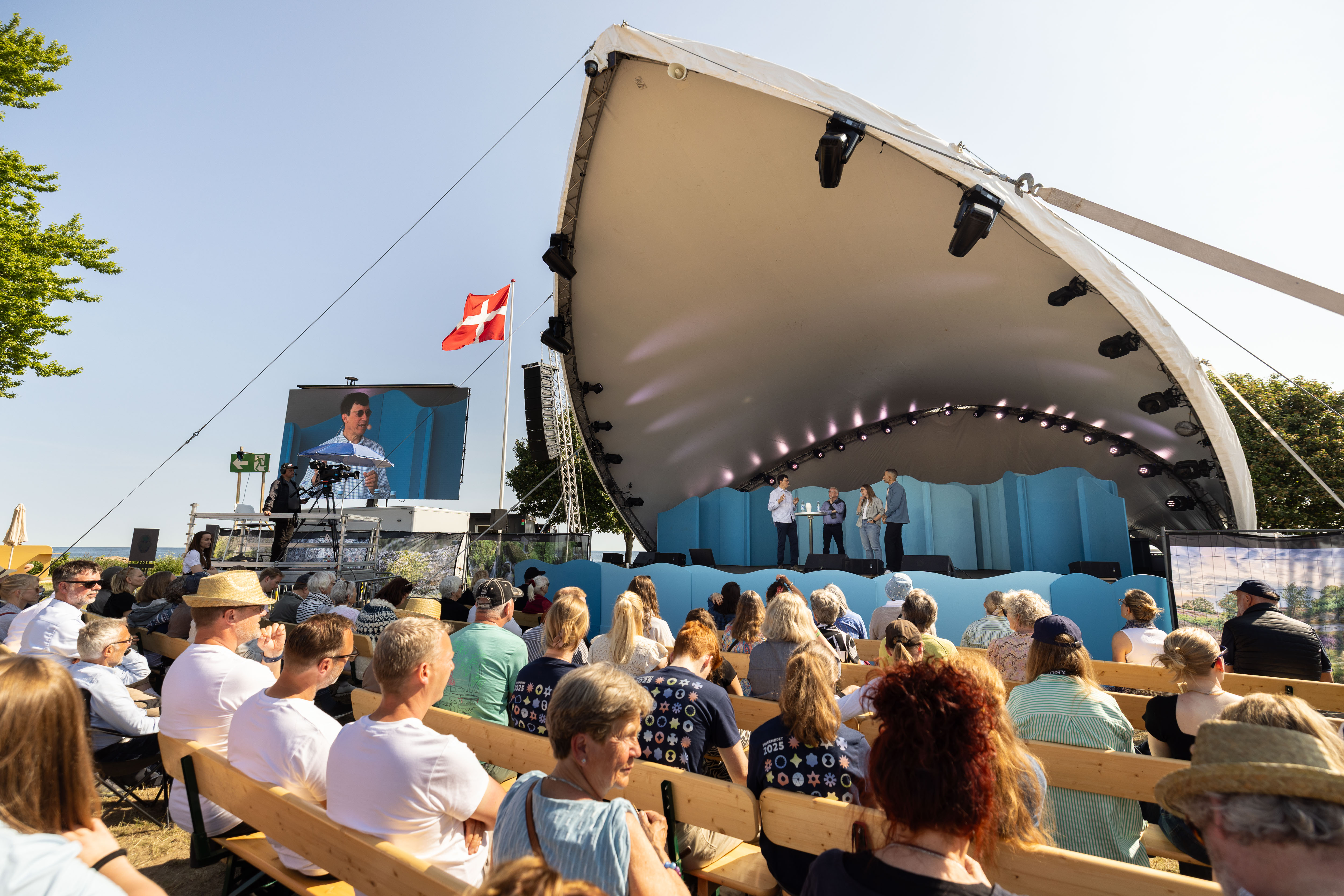 Minik Rosing vinder Folkemødets Dialogpris 2025 | Nyt fra DR | DR