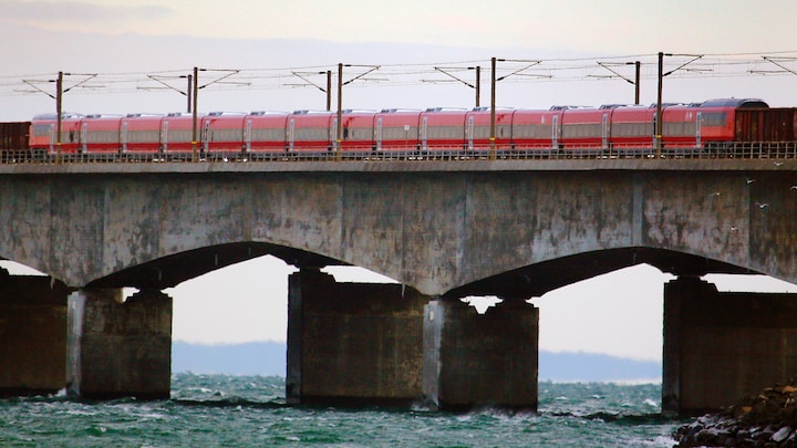 DSB viser spritnye togvogne frem i dag | Nyheder | DR