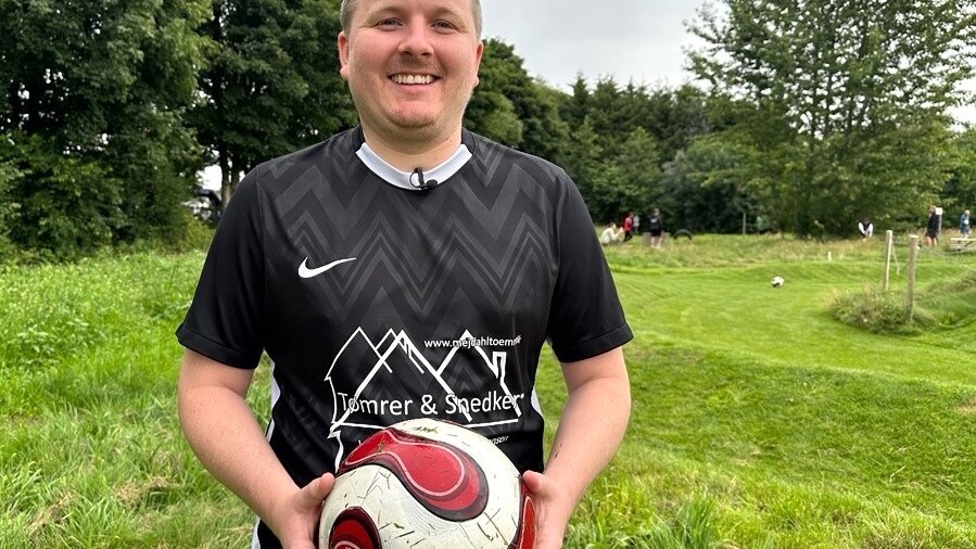EM i fodboldgolf er i gang: 'Du kan ikke skyde 100 meter og ramme i hul ...