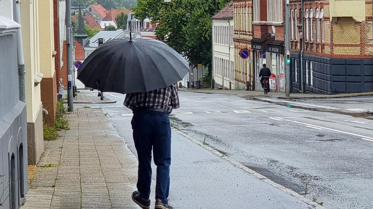 Hvorfor regner det så meget netop nu? | Vejret | DR