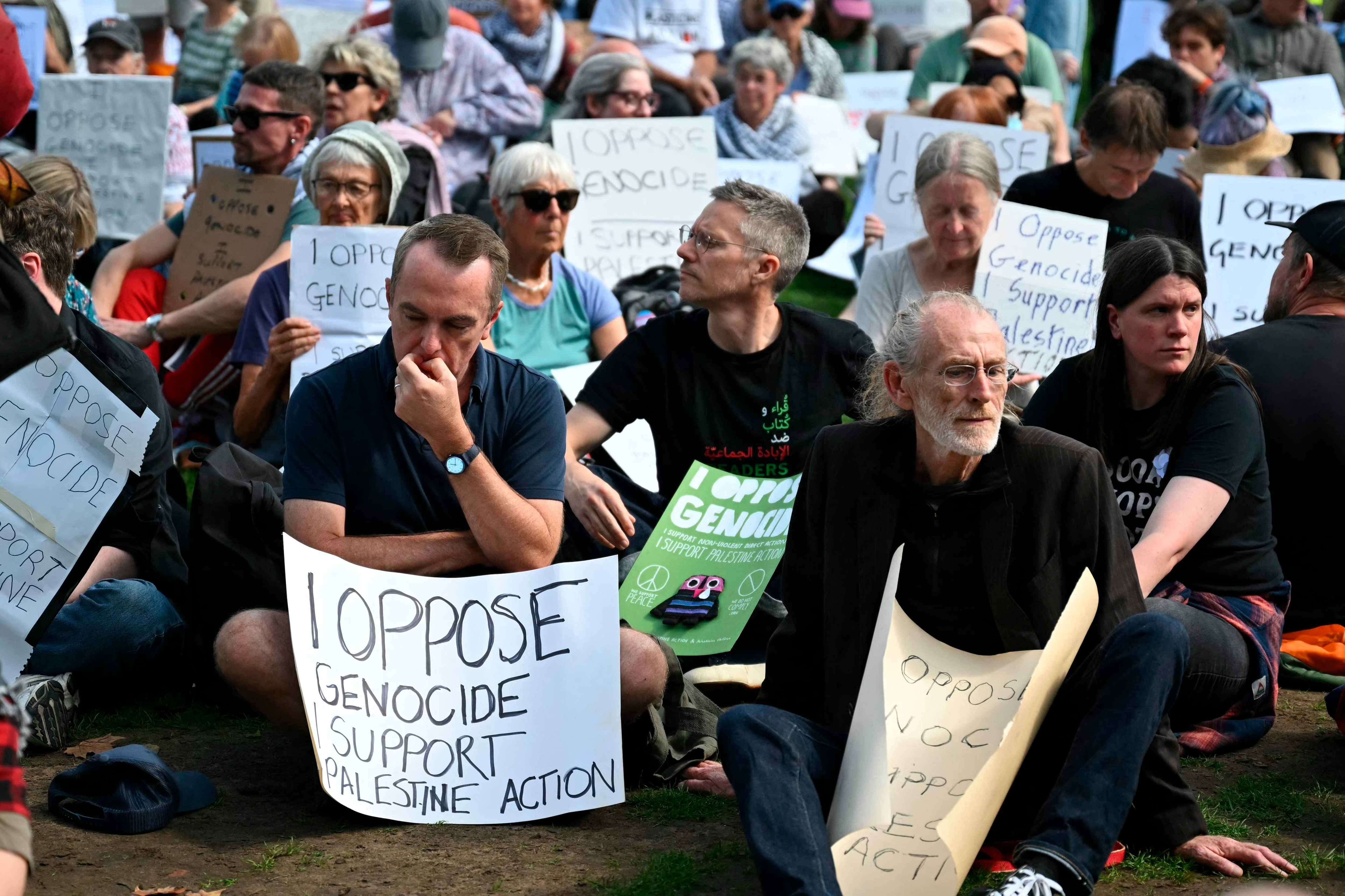 Amnesty: Storbritanniens anholdelser tilsidesætter retten til at ...