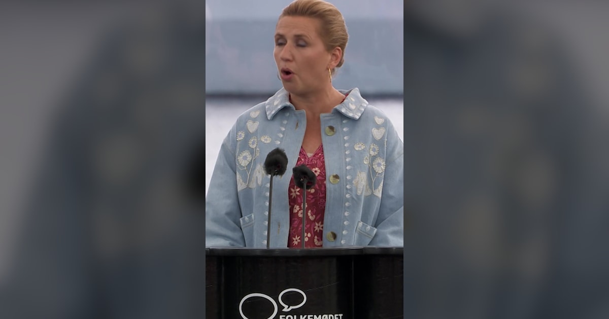 Mette Frederiksen åbnede folkemødet, mens fregat sejlede forbi ...