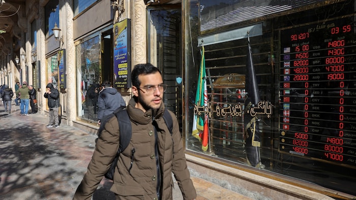 Protester i Iran for tredje dag i træk | Nyheder | DR