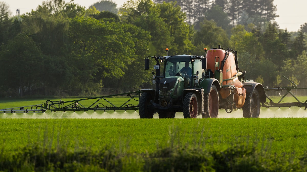 Sprøjteforbud ved drikkevandsboringer splitter regeringen | Politik | DR