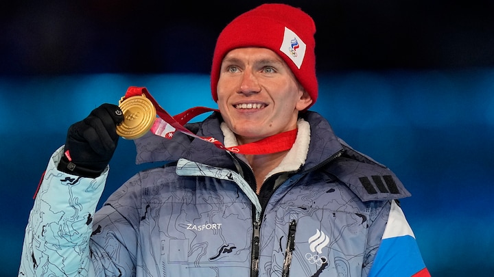 Tauson overvinder kinesisk hede og spiller sig videre i stor turnering | Kort sport | DR