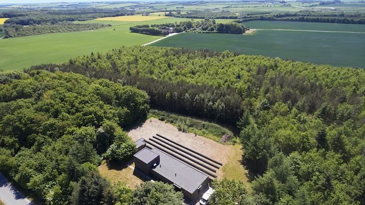 Russisk angreb efterlader flere dele af Kharkiv delvist uden strøm ...