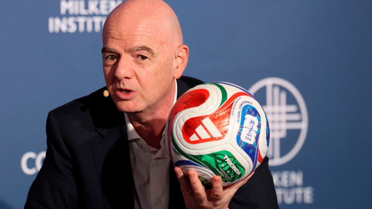 Fifa inviterer Iran til møde om VM-deltagelse | Fodbold | DR