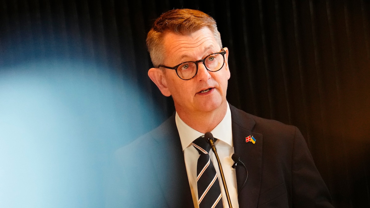 Regeringen: Danmark skal have totalberedskab | Indland | DR