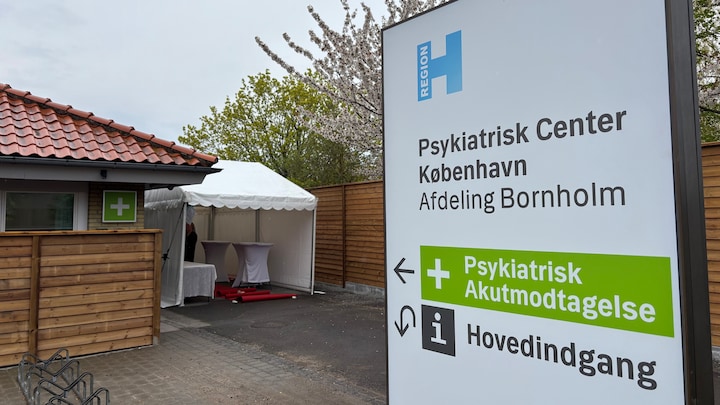 Russisk ambassadør har lagt krans på Bornholm | Nyheder | DR
