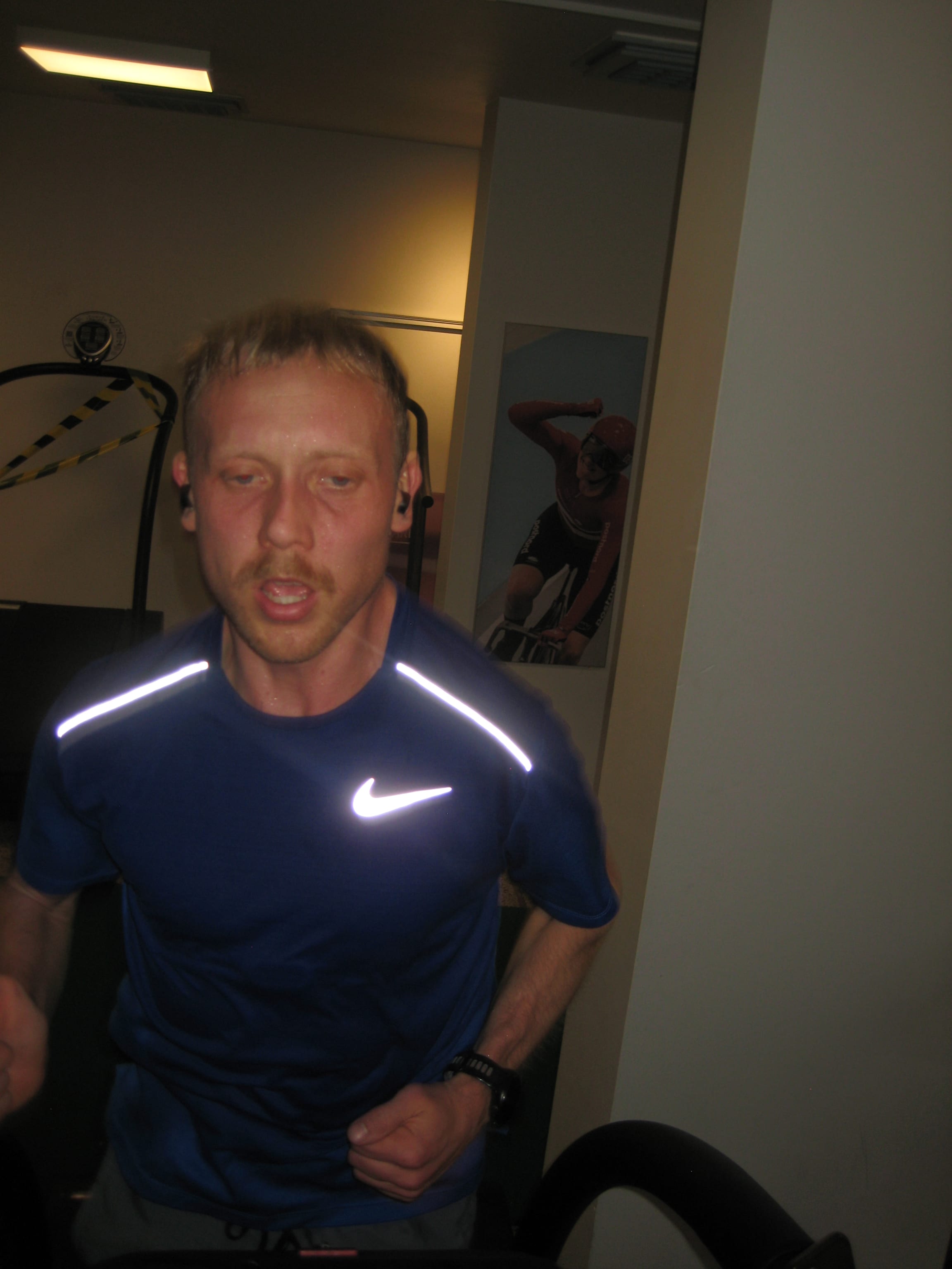 Nu kan du vinde VM i... løbebånd, og dansk stjerne er fyr og flamme ...