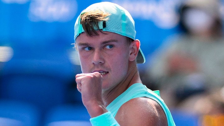 Rune spiller sig varm og går videre i stor turnering | Kort sport | DR