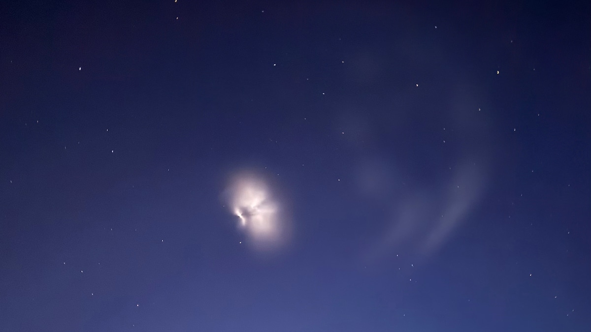 Imponerende syn: Lysende sky bevægede sig hen over aftenhimlen | Vejret ...