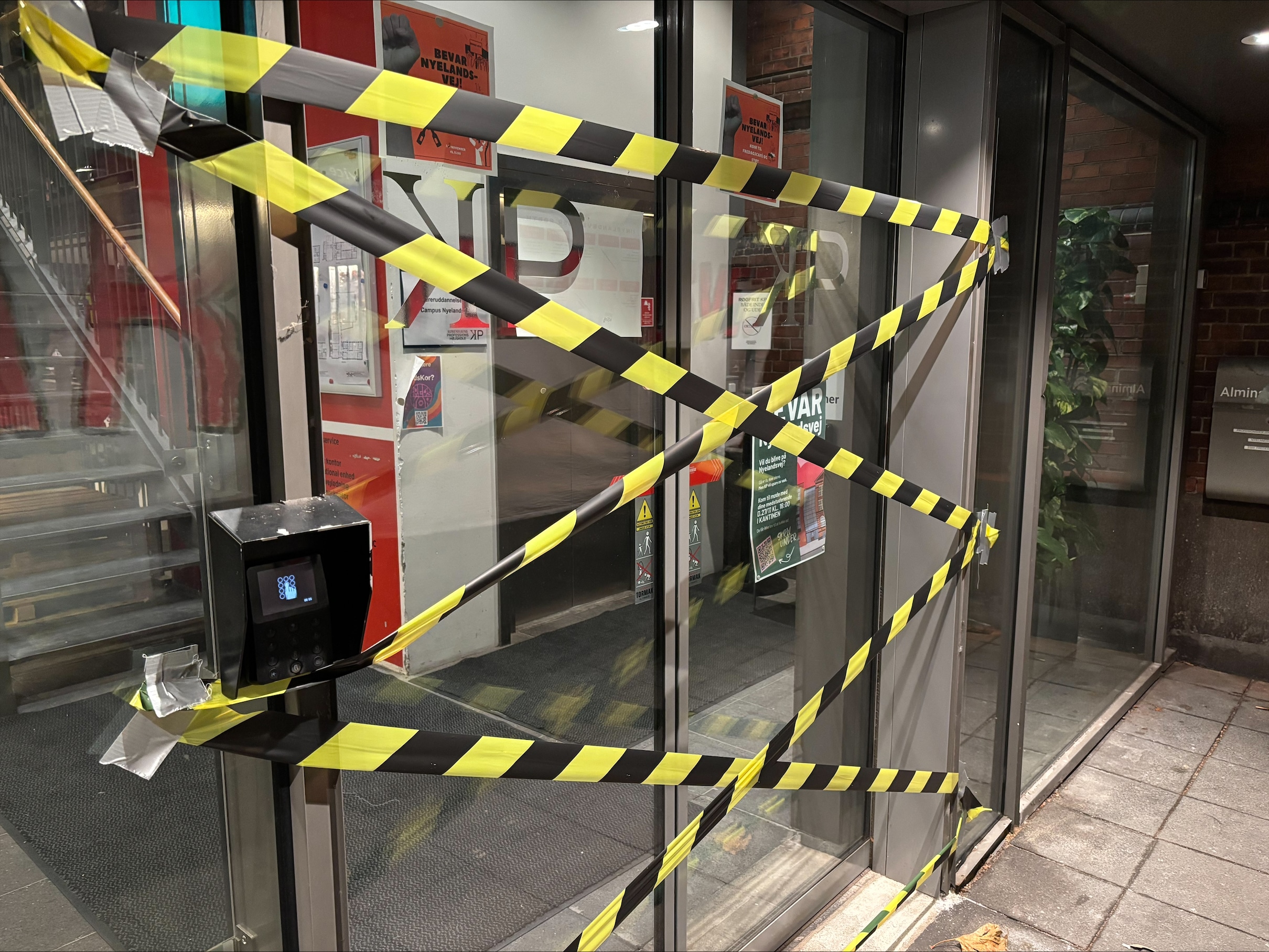 Kong Frederiks bog bliver gratis digitalt | Nyheder | DR