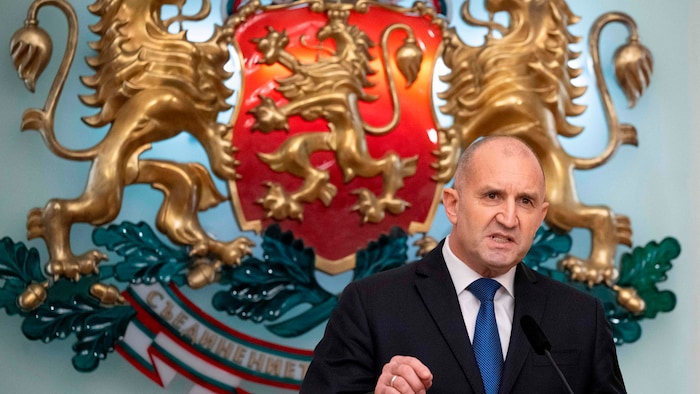 Bulgariens præsident går af | Nyheder | DR