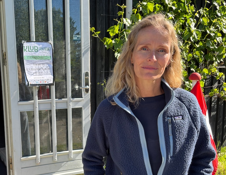 Deres børn vil ikke i skole: Nu har forældre taget sagen i egen hånd ...