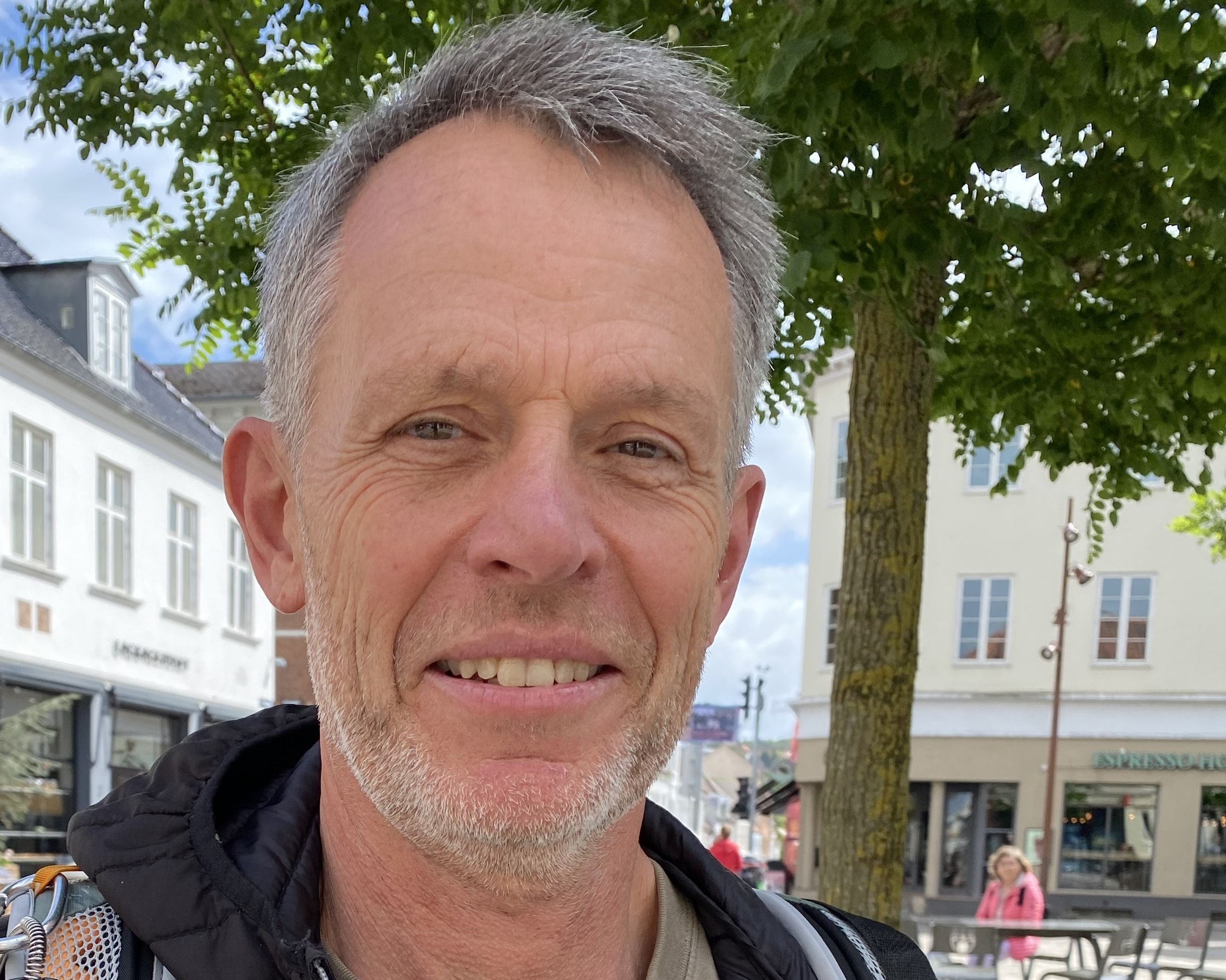 Han er kun 1,65 høj - men var en af de største: Nu får Allan Simonsen ...
