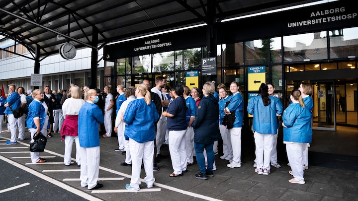 Opgiver sigtelse mod punk-rap-duo efter anti-israelske råb fra scenen ...