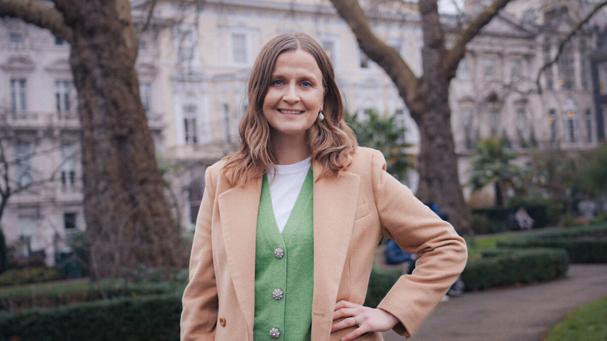 Tinne Hjersing Knudsen vender hjem til Danmark og bliver vært på TVA ... Tinne Hjersing Knudsen vender hjem til Danmark og bliver vært på TVA ...