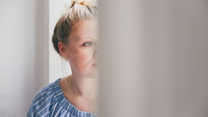 Julia på 24: Jeg er træt af altid at være den sjove humørbombe | Lev nu ...